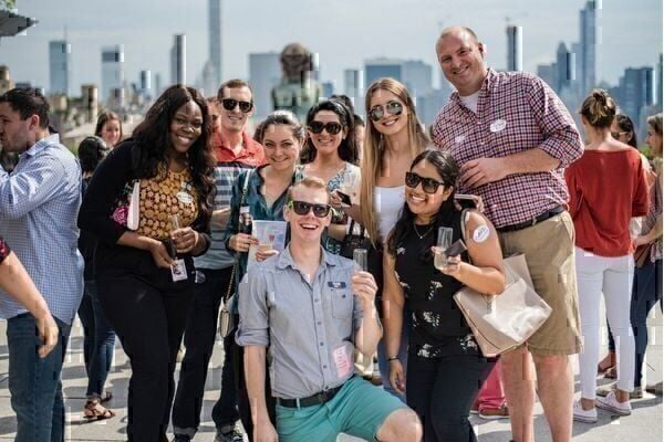 19 Fun Group Photo Ideas for Team Photos